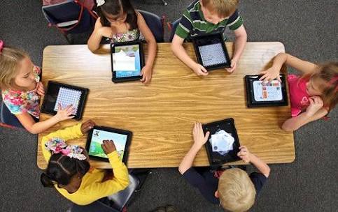 Should All Kids Use A Device In School?