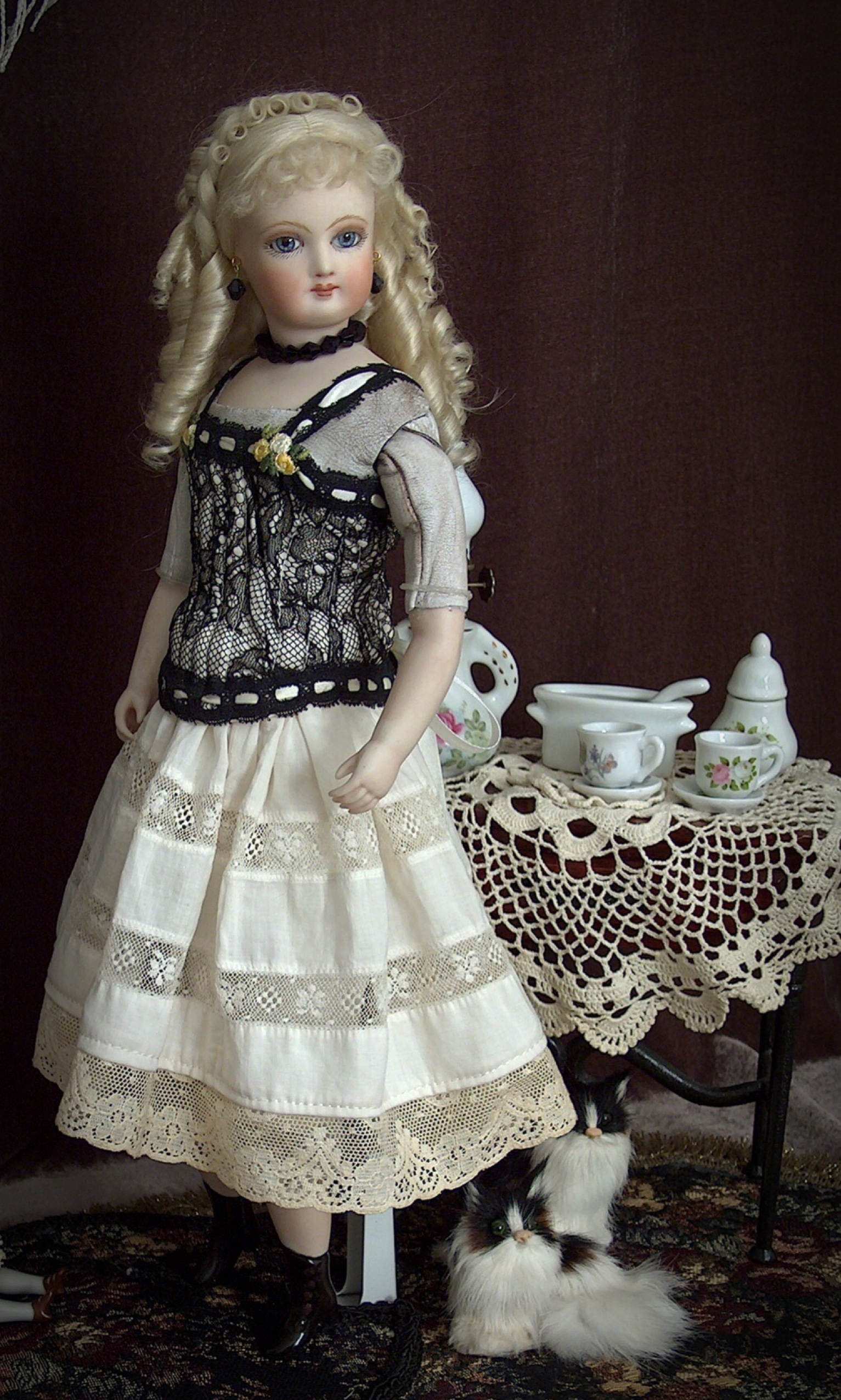 "Lily" FG LADY DOLL