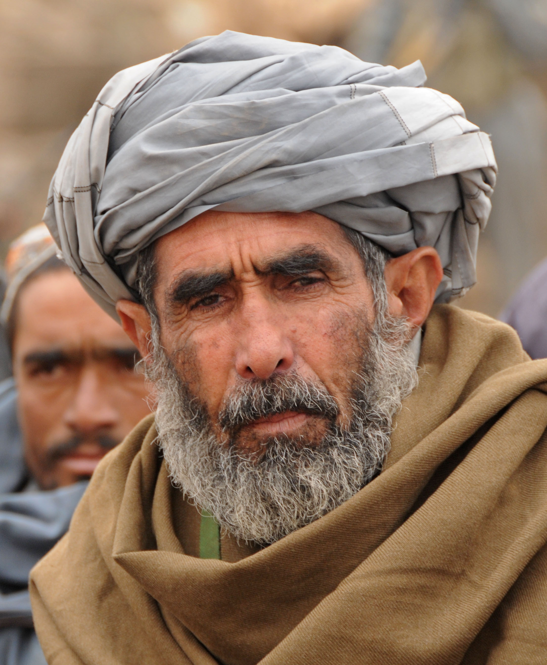 How does Hosseini develop the impact of guilt, betrayal as a theme ...