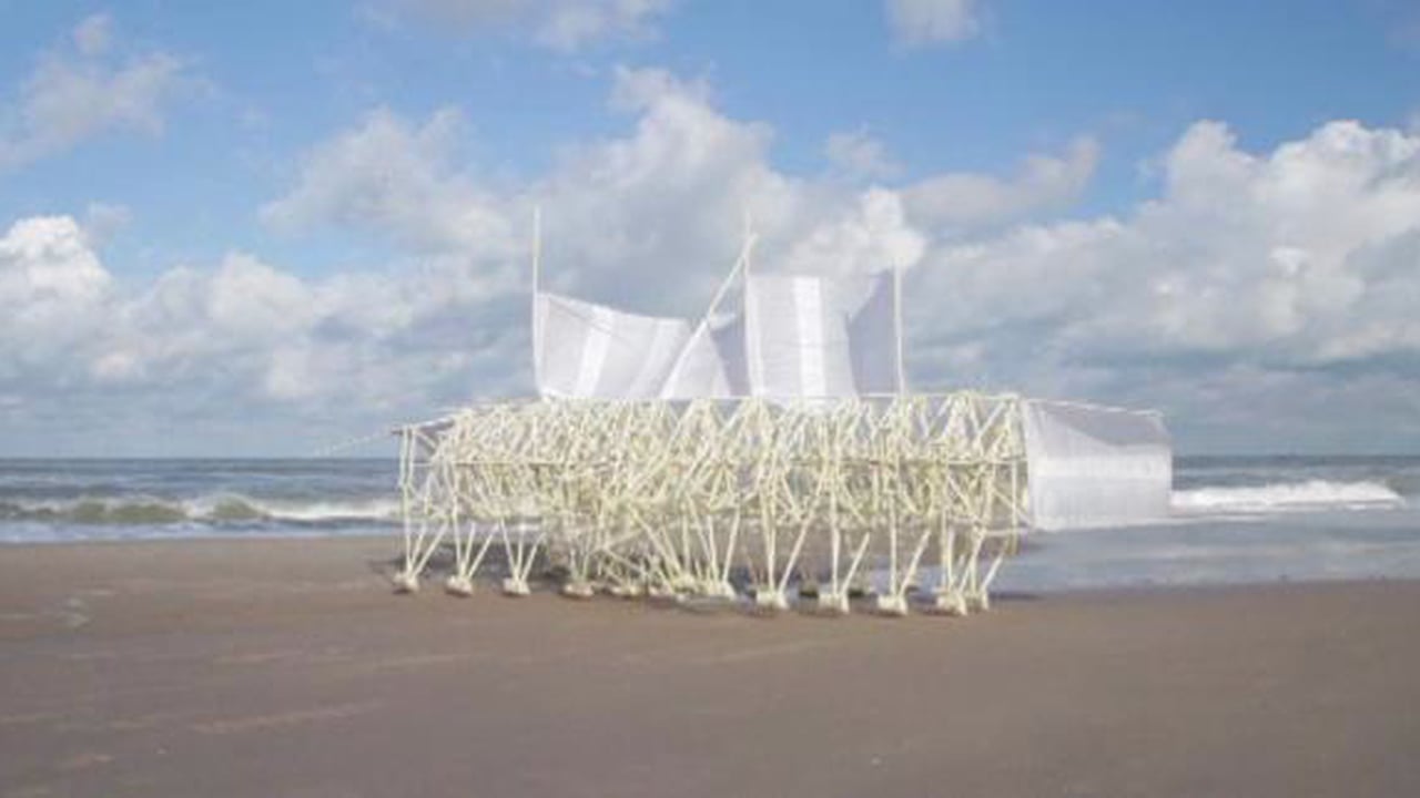 New and improved strandbeest