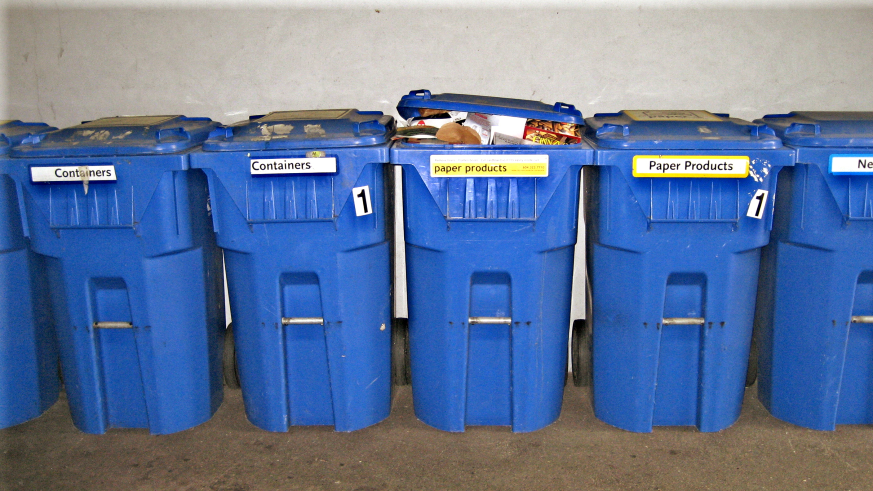 Trash Accumulation in the Great Lakes