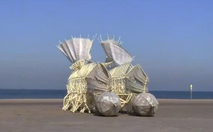 The evolution of the magnificent Strandbeest