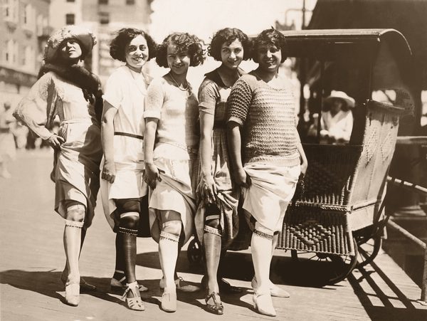 Roles of women in the 1920s